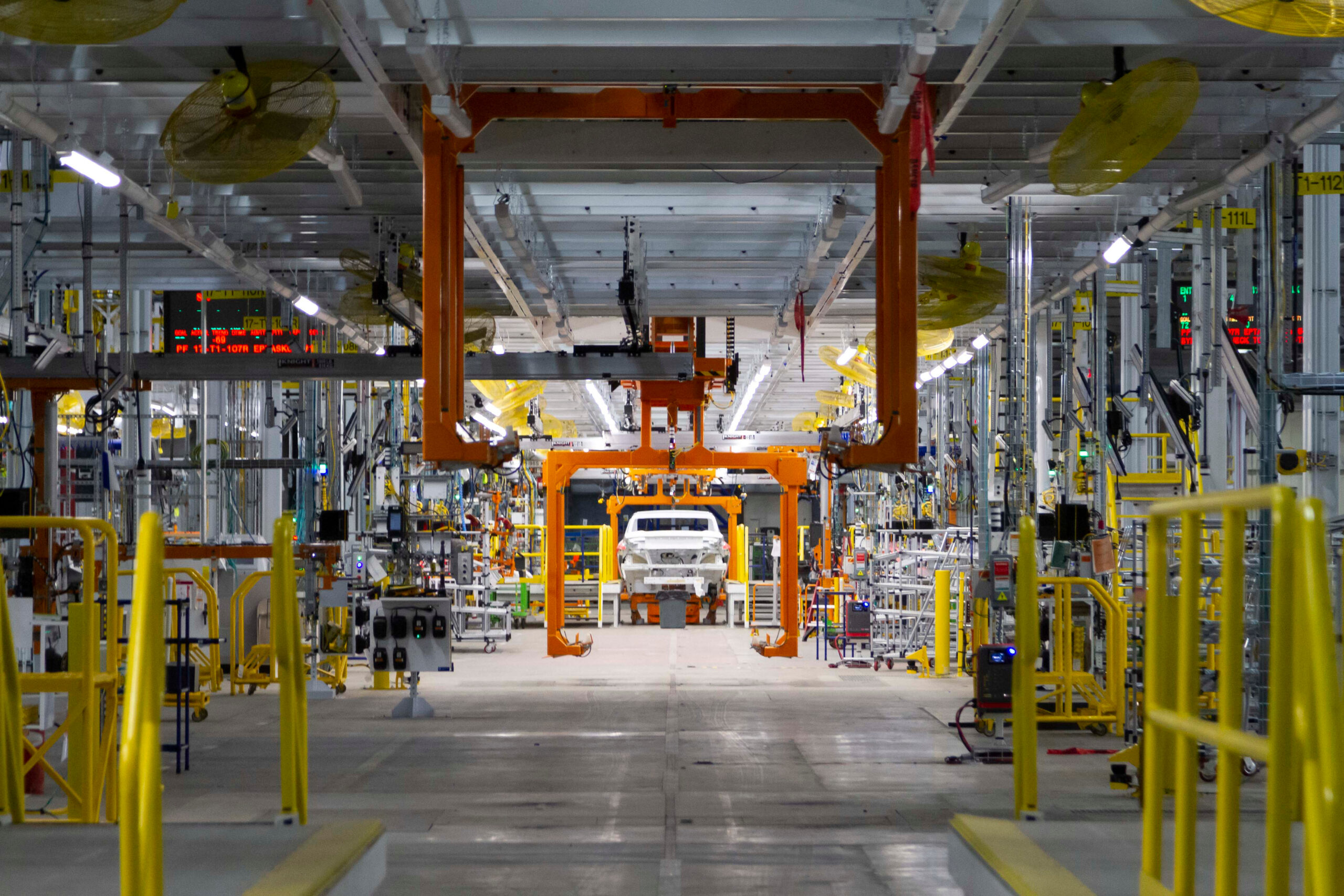 通用汽车和 NVIDIA 合作开发 AI，提升下一代汽车体验和 AI 制造业 | NVIDIA 英伟达博客